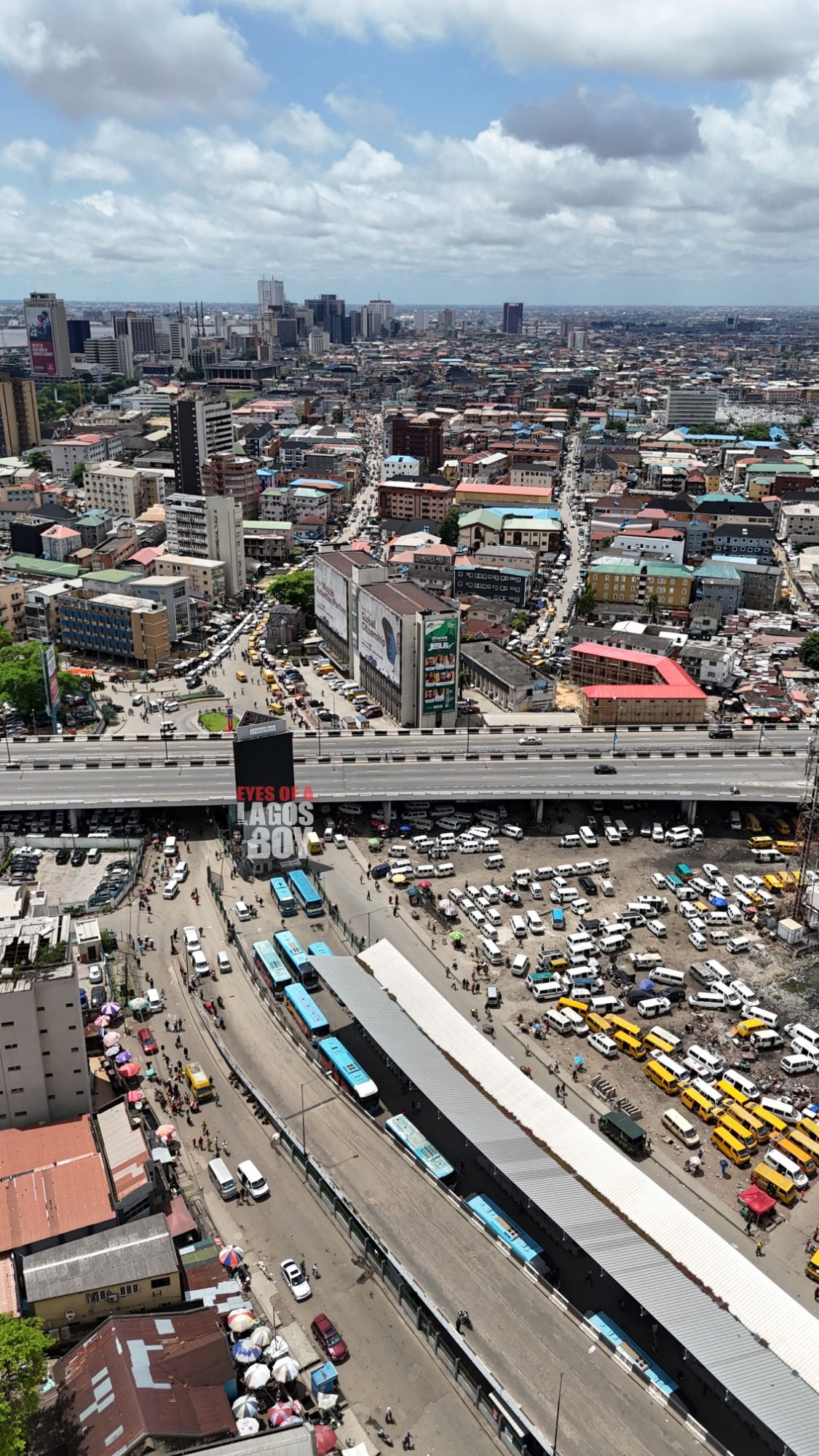 Photo of the Week: Obalende - Concrete and history - Eyes of a Lagos Boy